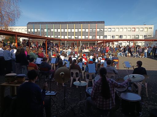 Mini-concert de Noël – élèves du Dispositif OAE et de la chorale - 🏢 ...